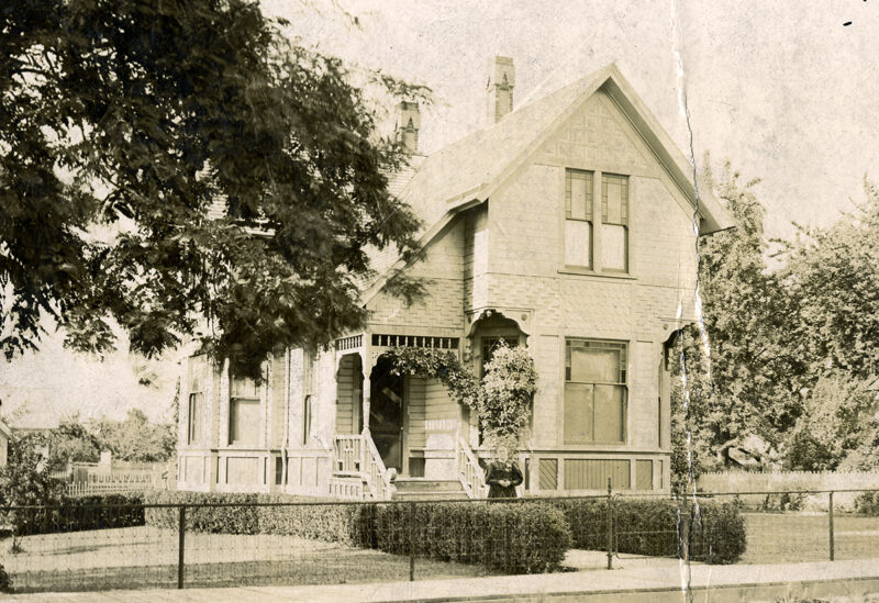 Cozine – Historic Mac